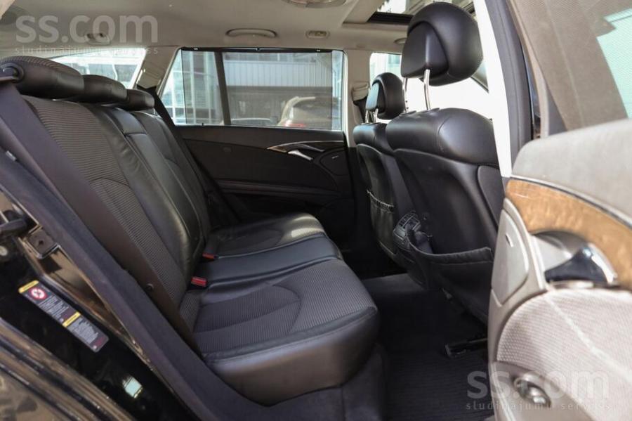 Black Mercedes-Benz E 320 2004 in Riga, with an engine capacity of 3.20 L and mileage of 0 thousand km for 2295 €, photo 16 on AUTOMOTO.COM.LV