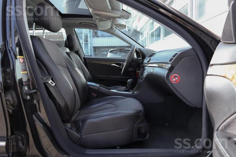 Black Mercedes-Benz E 320 2004 in Riga, with an engine capacity of 3.20 L and mileage of 0 thousand km for 2295 €, photo 17 on AUTOMOTO.COM.LV