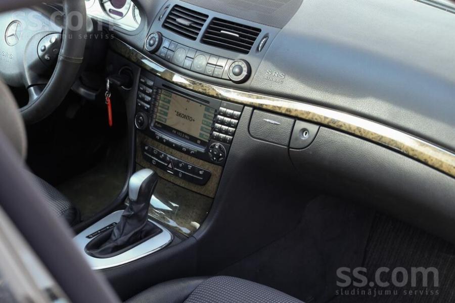 Black Mercedes-Benz E 320 2004 in Riga, with an engine capacity of 3.20 L and mileage of 0 thousand km for 2295 €, photo 18 on AUTOMOTO.COM.LV