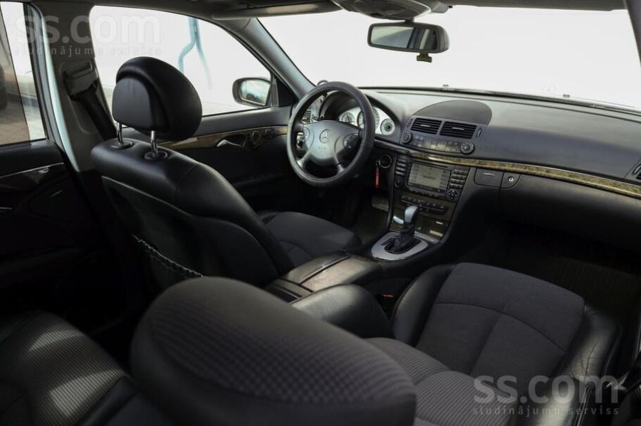 Black Mercedes-Benz E 320 2004 in Riga, with an engine capacity of 3.20 L and mileage of 0 thousand km for 2295 €, photo 19 on AUTOMOTO.COM.LV