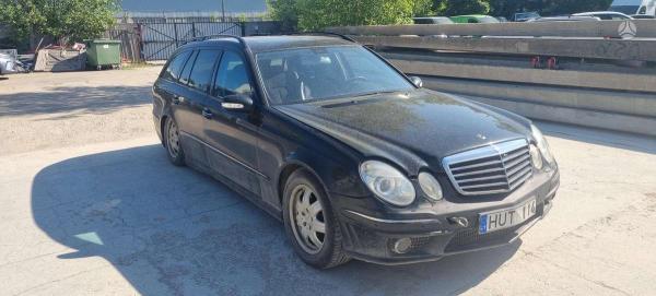 Melns Mercedes-Benz E 320 2004 Viļņa, ar dzinēja tilpumu 3.22 L un nobraukumu 508 tūkst. km par 1000 €, foto 3 vietnē AUTOMOTO.COM.LV