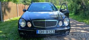 Black Mercedes-Benz E 320 2004 in Riga, with an engine capacity of 3.20 L and mileage of 411 thousand km for 2500 €, photo  on AUTOMOTO.COM.LV