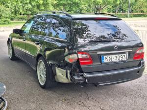Melns Mercedes-Benz E 320 2004 Ventspils, ar dzinēja tilpumu 3.20 L un nobraukumu 591 tūkst. km par 990 €, foto 5 vietnē AUTOMOTO.COM.LV