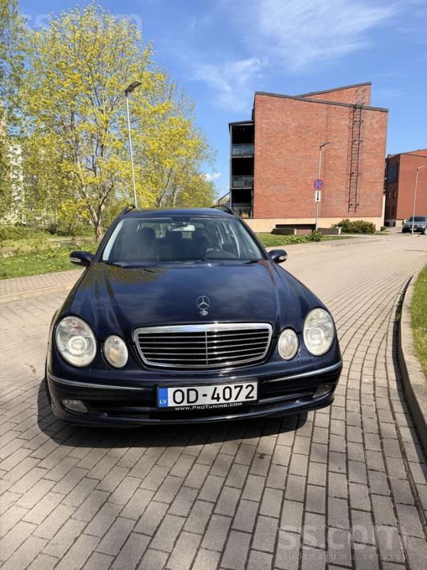 Black Mercedes-Benz E 320 2004 in Liepaja, with an engine capacity of 3.20 L and mileage of 362 thousand km for 3000 €, photo 4 on AUTOMOTO.COM.LV