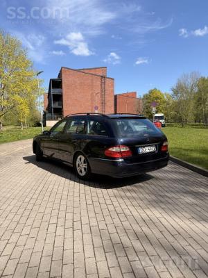 Black Mercedes-Benz E 320 2004 in Liepaja, with an engine capacity of 3.20 L and mileage of 362 thousand km for 3000 €, photo 8 on AUTOMOTO.COM.LV