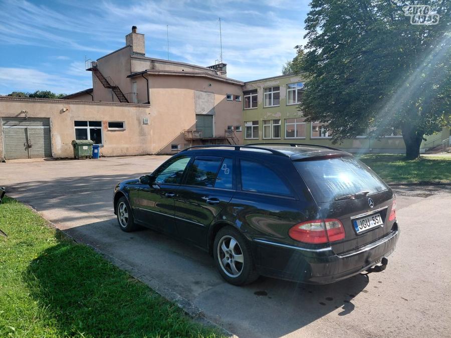 Black Mercedes-Benz E 320 2004 in Joniskis, with an engine capacity of 3.20 L and mileage of 330 thousand km for 1200 €, photo 3 on AUTOMOTO.COM.LV