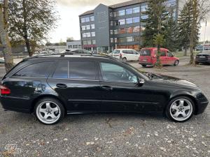 Черный Мерседес Е 320 2004 в Каунас, объемом двигателя 3.20 л и пробегом 0 тыс. км за 1700 €, фото 3 на AUTOMOTO.COM.LV