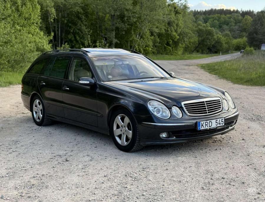 Black Mercedes-Benz E 320 2004 in Vilnius, with an engine capacity of 3.22 L and mileage of 279 thousand km for 1950 €, photo 1 on AUTOMOTO.COM.LV