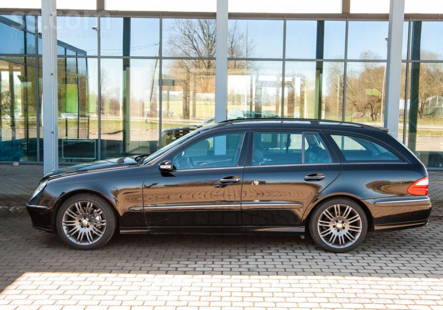 Melns Mercedes-Benz E 320 2005 Cēsis, ar dzinēja tilpumu 3.00 L un nobraukumu 296 tūkst. km par 3600 €, foto 3 vietnē AUTOMOTO.COM.LV