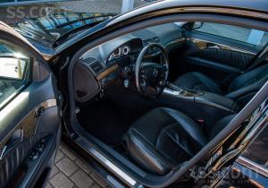 Melns Mercedes-Benz E 320 2005 Cēsis, ar dzinēja tilpumu 3.00 L un nobraukumu 296 tūkst. km par 3600 €, foto 10 vietnē AUTOMOTO.COM.LV