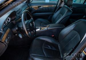 Melns Mercedes-Benz E 320 2005 Cēsis, ar dzinēja tilpumu 3.00 L un nobraukumu 296 tūkst. km par 3600 €, foto 12 vietnē AUTOMOTO.COM.LV