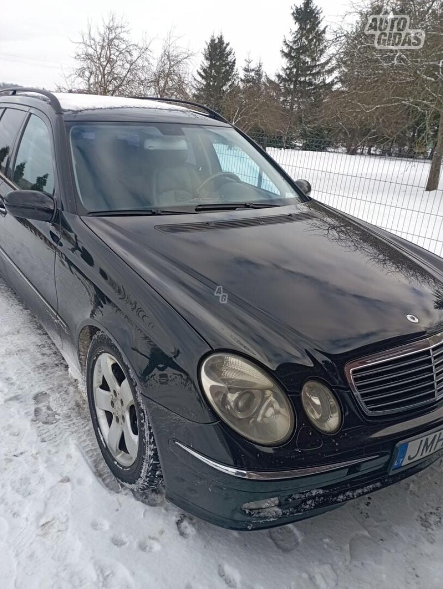 Melns Mercedes-Benz E 320 2005 Pagėgiai, ar dzinēja tilpumu 3.20 L un nobraukumu 391 tūkst. km par 2800 €, foto 4 vietnē AUTOMOTO.COM.LV