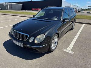 Melns Mercedes-Benz E 320 2005 Panevēža, ar dzinēja tilpumu 2.99 L un nobraukumu 280 tūkst. km par 2200 €, foto  vietnē AUTOMOTO.COM.LV