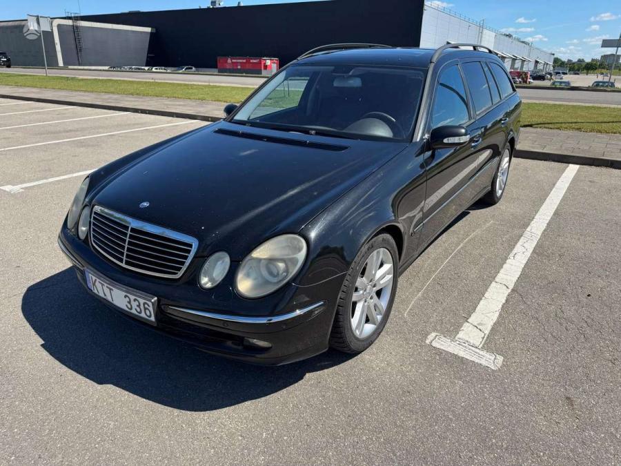Черный Мерседес Е 320 2005 в Паневежис, объемом двигателя 2.99 л и пробегом 280 тыс. км за 2200 €, фото 1 на AUTOMOTO.COM.LV