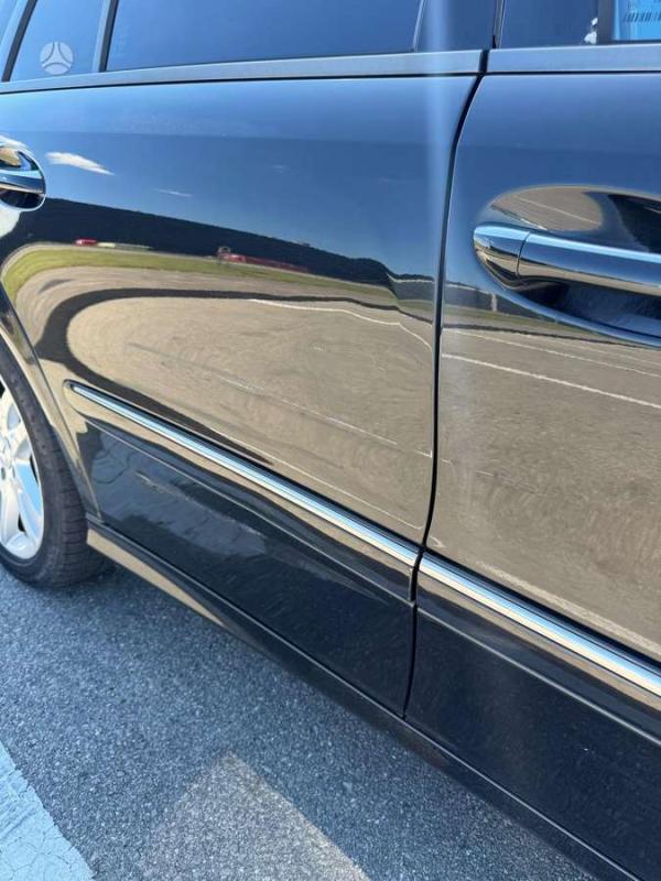 Melns Mercedes-Benz E 320 2005 Panevēža, ar dzinēja tilpumu 2.99 L un nobraukumu 280 tūkst. km par 2200 €, foto 6 vietnē AUTOMOTO.COM.LV