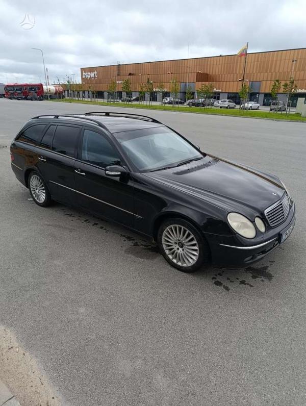 Black Mercedes-Benz E 320 2005 in Klaipeda, with an engine capacity of 2.99 L and mileage of 452 thousand km for 2000 €, photo 1 on AUTOMOTO.COM.LV
