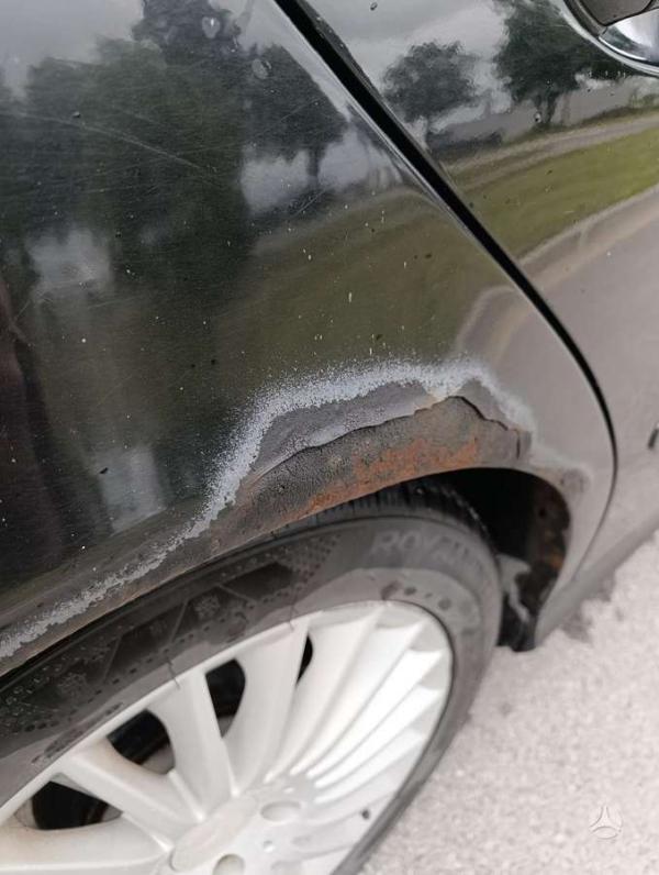 Black Mercedes-Benz E 320 2005 in Klaipeda, with an engine capacity of 2.99 L and mileage of 452 thousand km for 2000 €, photo 9 on AUTOMOTO.COM.LV