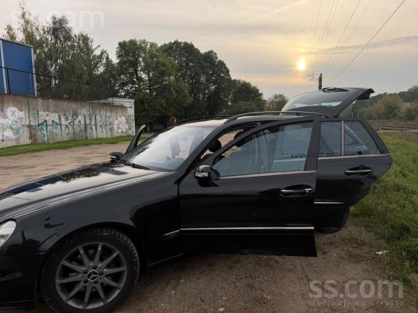 Melns Mercedes-Benz E 320 2005 Rīga, ar dzinēja tilpumu 3.20 L un nobraukumu 393 tūkst. km par 2850 €, foto 3 vietnē AUTOMOTO.COM.LV