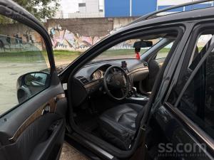 Черный Мерседес Е 320 2005 в Рига, объемом двигателя 3.20 л и пробегом 393 тыс. км за 2500 €, фото 15 на AUTOMOTO.COM.LV
