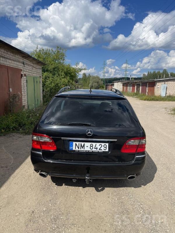 Melns Mercedes-Benz E 320 2006 Daugavpils, ar dzinēja tilpumu 3.00 L un nobraukumu 293 tūkst. km par 3300 €, foto 3 vietnē AUTOMOTO.COM.LV