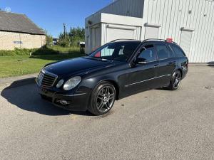 Black Mercedes-Benz E 320 2006 in Vilnius, with an engine capacity of 2.99 L and mileage of 297 thousand km for 2950 €, photo 3 on AUTOMOTO.COM.LV
