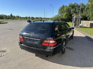 Black Mercedes-Benz E 320 2006 in Vilnius, with an engine capacity of 2.99 L and mileage of 297 thousand km for 2950 €, photo 6 on AUTOMOTO.COM.LV