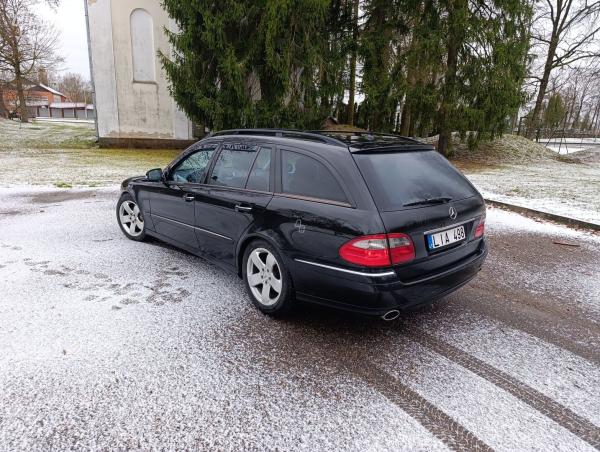 Melns Mercedes-Benz E 320 2007 Viļņa, ar dzinēja tilpumu 3.00 L un nobraukumu 357 tūkst. km par 2850 €, foto 2 vietnē AUTOMOTO.COM.LV