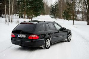 Melns Mercedes-Benz E 320 2007 Mažeikiai, ar dzinēja tilpumu 2.99 L un nobraukumu 331 tūkst. km par 5000 €, foto 4 vietnē AUTOMOTO.COM.LV