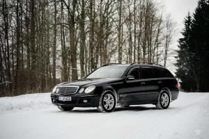 Melns Mercedes-Benz E 320 2007 Mažeikiai, ar dzinēja tilpumu 2.99 L un nobraukumu 331 tūkst. km par 5000 €, foto 10 vietnē AUTOMOTO.COM.LV