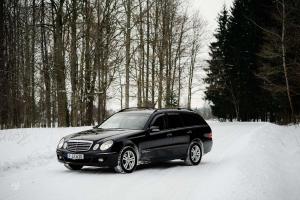 Melns Mercedes-Benz E 320 2007 Mažeikiai, ar dzinēja tilpumu 2.99 L un nobraukumu 331 tūkst. km par 5000 €, foto 14 vietnē AUTOMOTO.COM.LV