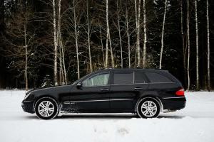 Melns Mercedes-Benz E 320 2007 Mažeikiai, ar dzinēja tilpumu 2.99 L un nobraukumu 331 tūkst. km par 5000 €, foto 17 vietnē AUTOMOTO.COM.LV