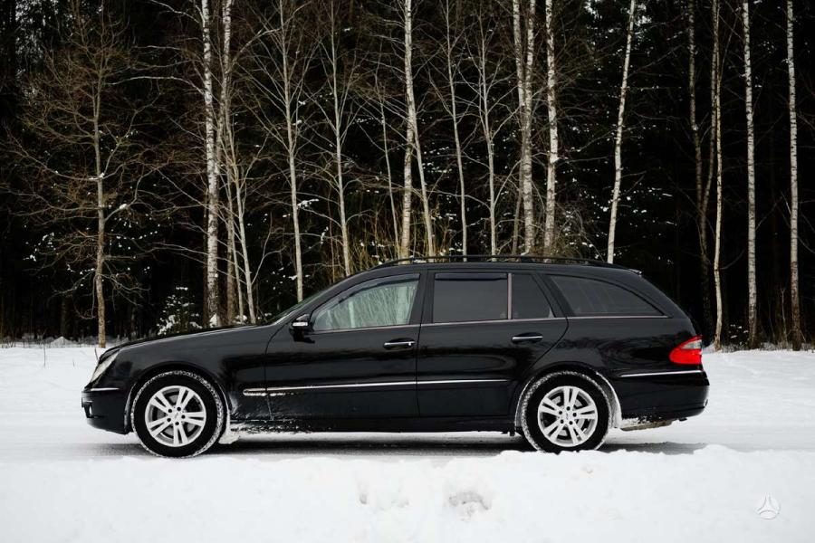 Melns Mercedes-Benz E 320 2007 Mažeikiai, ar dzinēja tilpumu 2.99 L un nobraukumu 331 tūkst. km par 5000 €, foto 17 vietnē AUTOMOTO.COM.LV