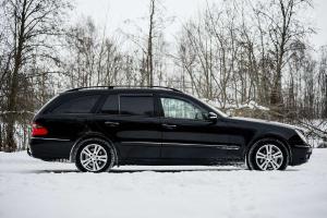 Melns Mercedes-Benz E 320 2007 Mažeikiai, ar dzinēja tilpumu 2.99 L un nobraukumu 331 tūkst. km par 5000 €, foto 26 vietnē AUTOMOTO.COM.LV