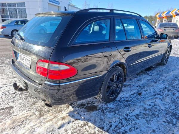 Black Mercedes-Benz E 320 2007 in Vilnius, with an engine capacity of 2.99 L and mileage of 345 thousand km for 3800 €, photo 4 on AUTOMOTO.COM.LV
