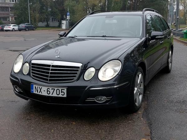 Black Mercedes-Benz E 320 2007 in Riga, with an engine capacity of 3.20 L and mileage of 381 thousand km for 3700 €, photo 3 on AUTOMOTO.COM.LV