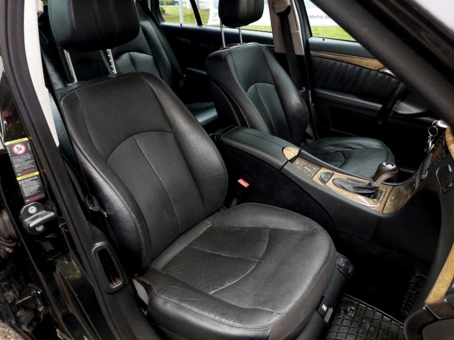 Black Mercedes-Benz E 320 2007 in Riga, with an engine capacity of 3.20 L and mileage of 381 thousand km for 3700 €, photo 7 on AUTOMOTO.COM.LV
