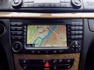 Black Mercedes-Benz E 320 2007 in Riga, with an engine capacity of 3.20 L and mileage of 381 thousand km for 3700 €, photo 13 on AUTOMOTO.COM.LV