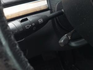 Black Mercedes-Benz E 320 2007 in Riga, with an engine capacity of 3.20 L and mileage of 381 thousand km for 3700 €, photo 17 on AUTOMOTO.COM.LV