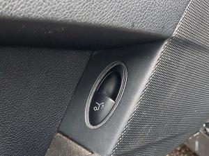 Black Mercedes-Benz E 320 2007 in Riga, with an engine capacity of 3.20 L and mileage of 381 thousand km for 3700 €, photo 18 on AUTOMOTO.COM.LV
