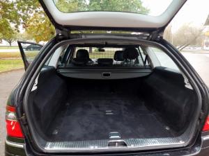 Black Mercedes-Benz E 320 2007 in Riga, with an engine capacity of 3.20 L and mileage of 381 thousand km for 3700 €, photo 19 on AUTOMOTO.COM.LV