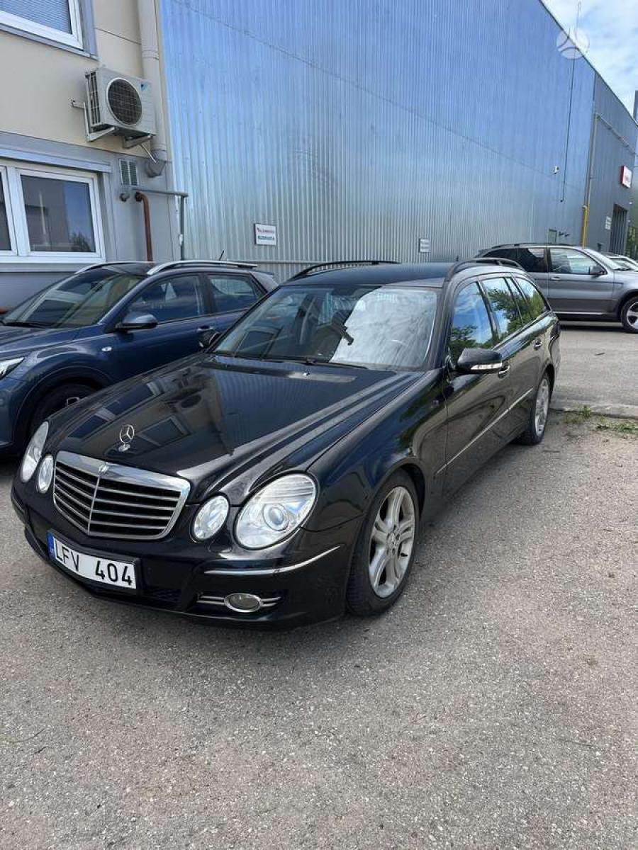 Black Mercedes-Benz E 320 2007 in Vilnius, with an engine capacity of 3.20 L and mileage of 365 thousand km for 2400 €, photo 1 on AUTOMOTO.COM.LV