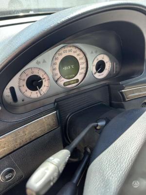 Black Mercedes-Benz E 320 2007 in Vilnius, with an engine capacity of 3.20 L and mileage of 365 thousand km for 2400 €, photo 7 on AUTOMOTO.COM.LV