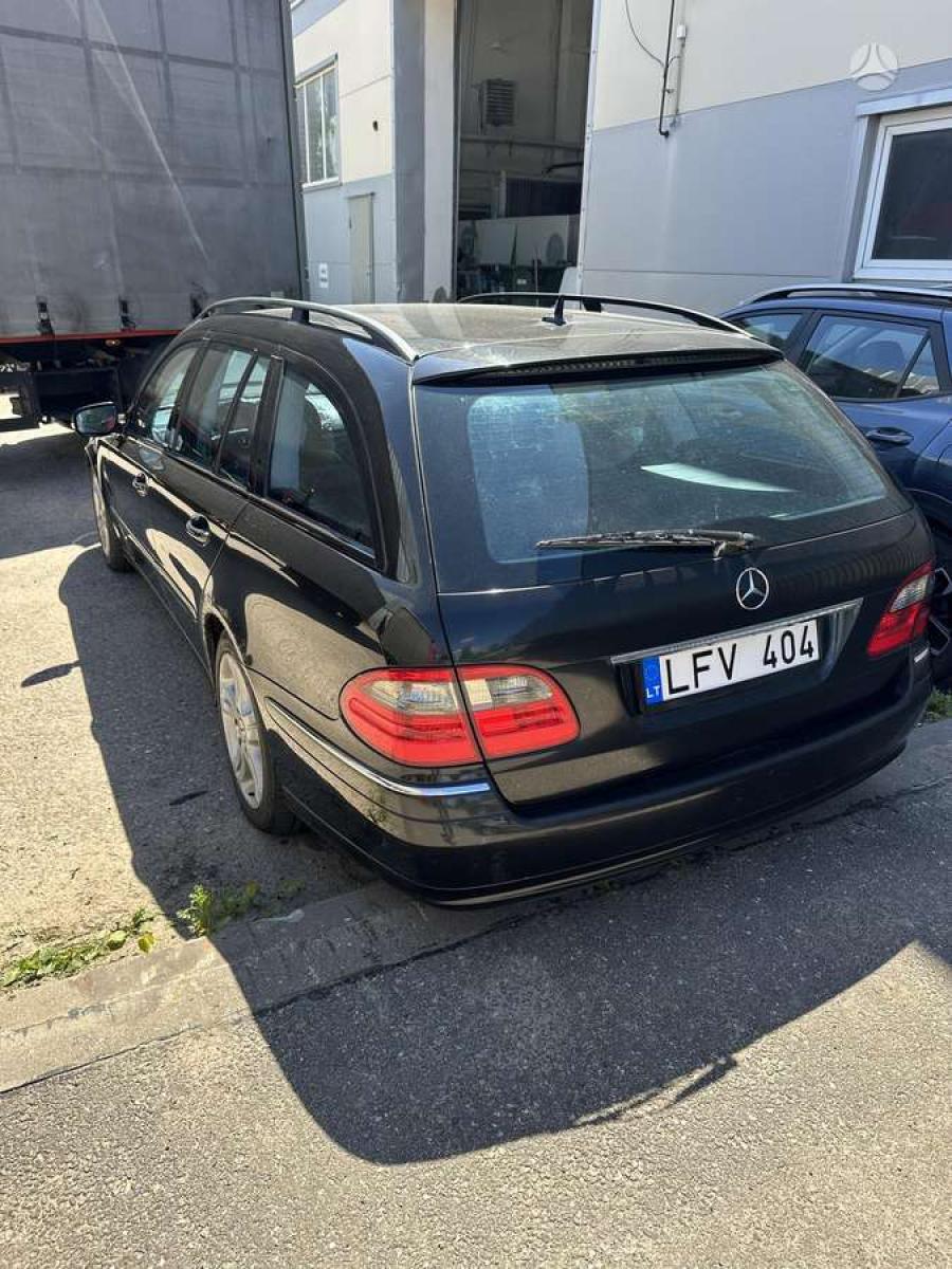 Black Mercedes-Benz E 320 2007 in Vilnius, with an engine capacity of 3.20 L and mileage of 365 thousand km for 2400 €, photo 17 on AUTOMOTO.COM.LV