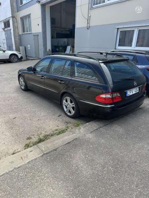 Black Mercedes-Benz E 320 2007 in Vilnius, with an engine capacity of 3.20 L and mileage of 365 thousand km for 2400 €, photo 19 on AUTOMOTO.COM.LV