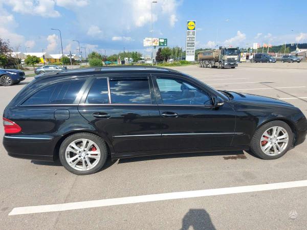 Melns Mercedes-Benz E 320 2007 Viļņa, ar dzinēja tilpumu 3.20 L un nobraukumu 341 tūkst. km par 3500 €, foto 3 vietnē AUTOMOTO.COM.LV