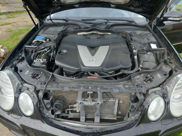 Melns Mercedes-Benz E 320 2007 Viļņa, ar dzinēja tilpumu 3.20 L un nobraukumu 341 tūkst. km par 3500 €, foto 10 vietnē AUTOMOTO.COM.LV