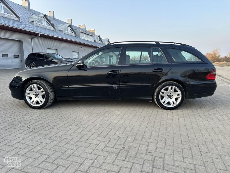 Black Mercedes-Benz E 320 2008 in Marijampole, with an engine capacity of 3.00 L and mileage of 335 thousand km for 4100 €, photo 3 on AUTOMOTO.COM.LV