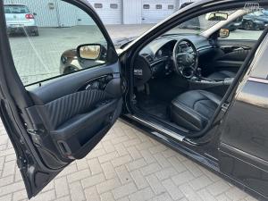 Black Mercedes-Benz E 320 2008 in Marijampole, with an engine capacity of 3.00 L and mileage of 335 thousand km for 4100 €, photo 10 on AUTOMOTO.COM.LV