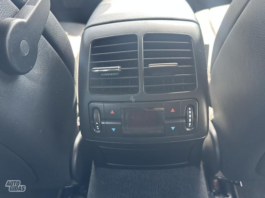 Melns Mercedes-Benz E 320 2008 Marijampole, ar dzinēja tilpumu 3.00 L un nobraukumu 335 tūkst. km par 3999 €, foto 18 vietnē AUTOMOTO.COM.LV