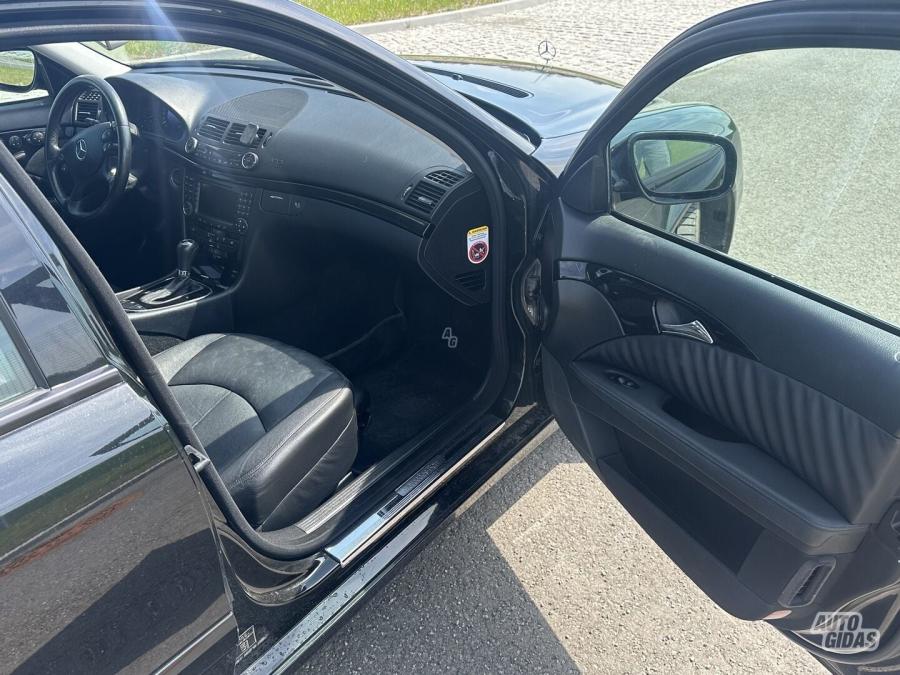 Melns Mercedes-Benz E 320 2008 Marijampole, ar dzinēja tilpumu 3.00 L un nobraukumu 335 tūkst. km par 3999 €, foto 12 vietnē AUTOMOTO.COM.LV